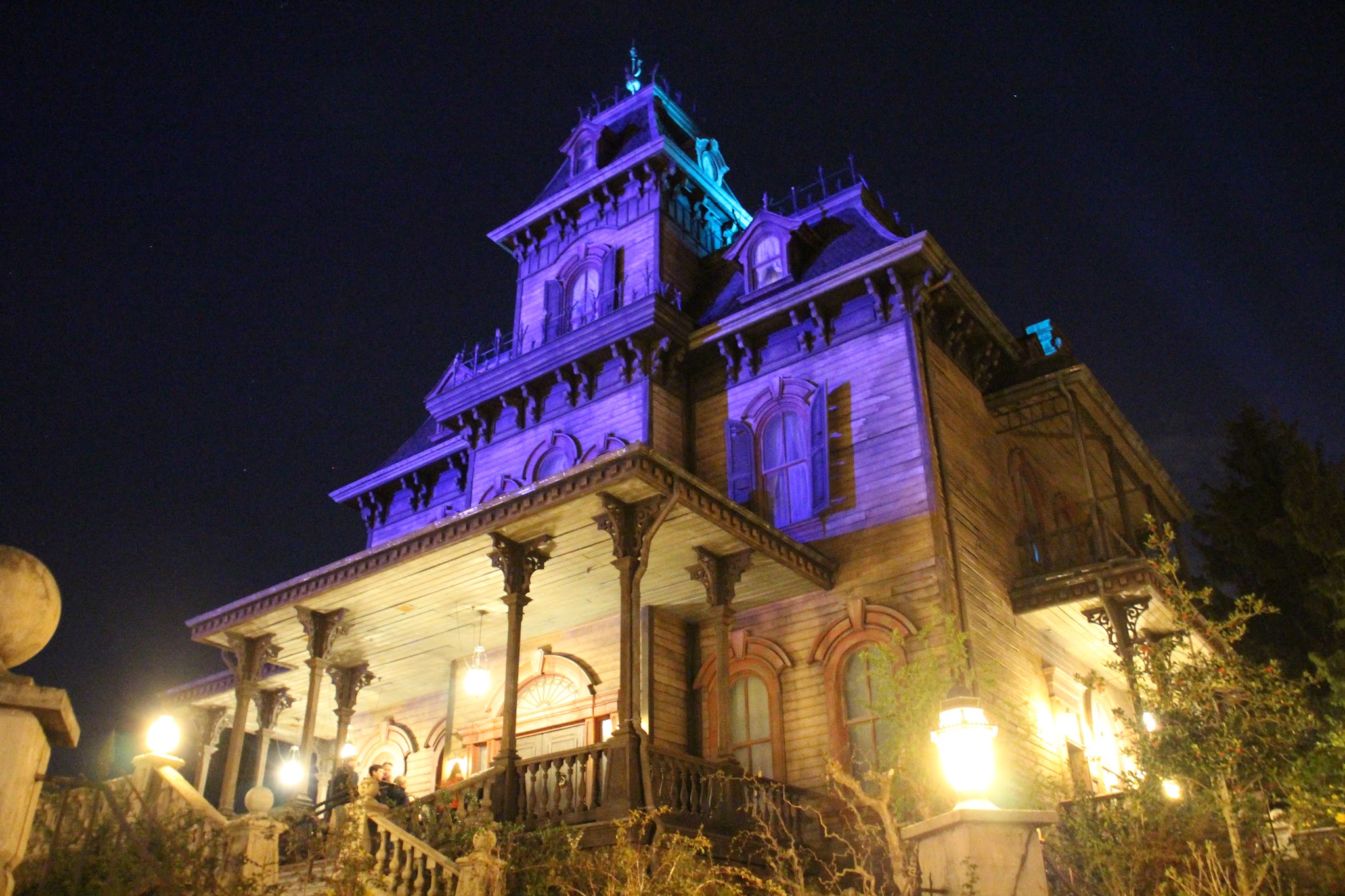 Phantom Manor | Hopsa