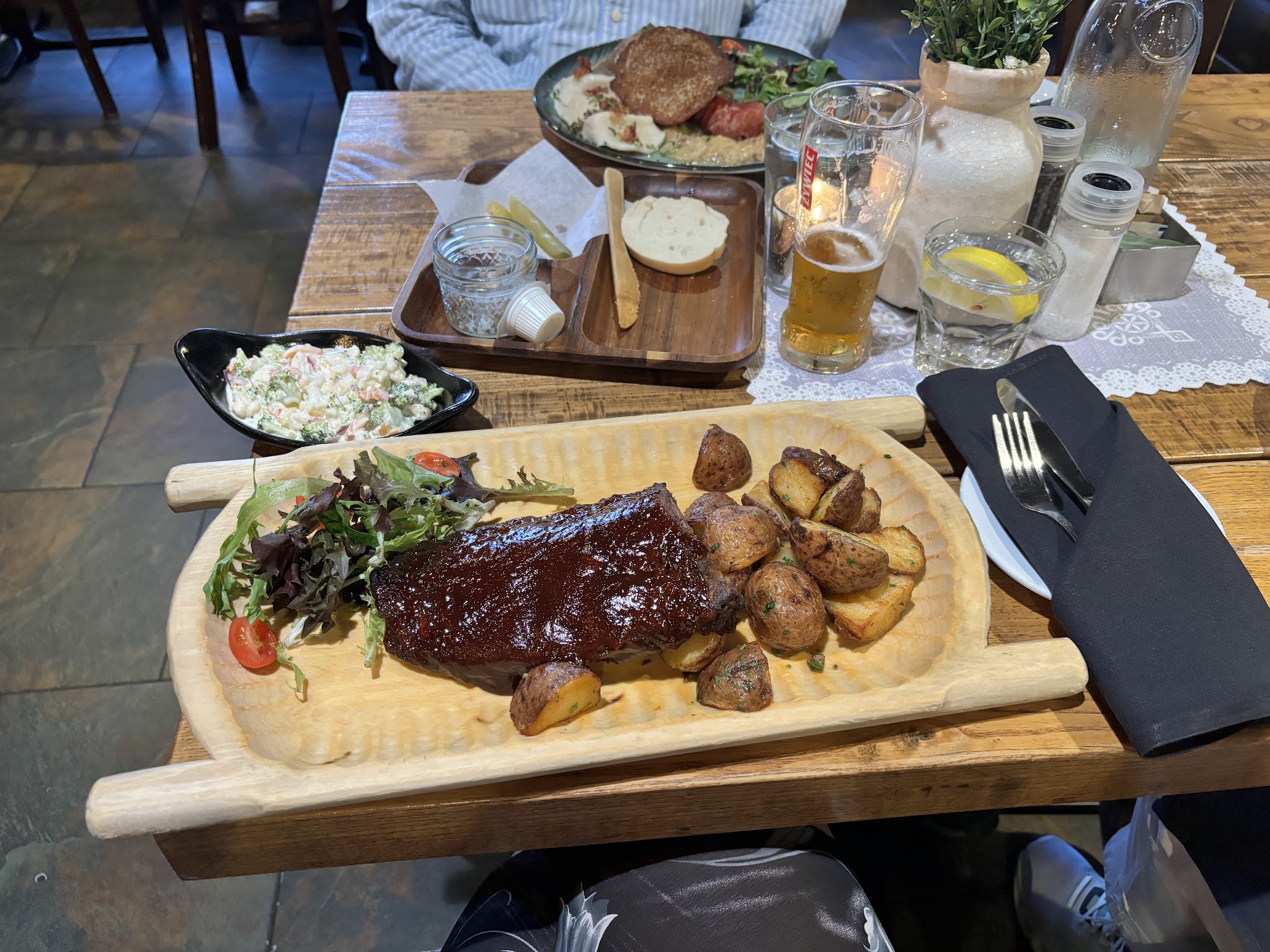 Highlander House Restaurant & Bar | Hopsa