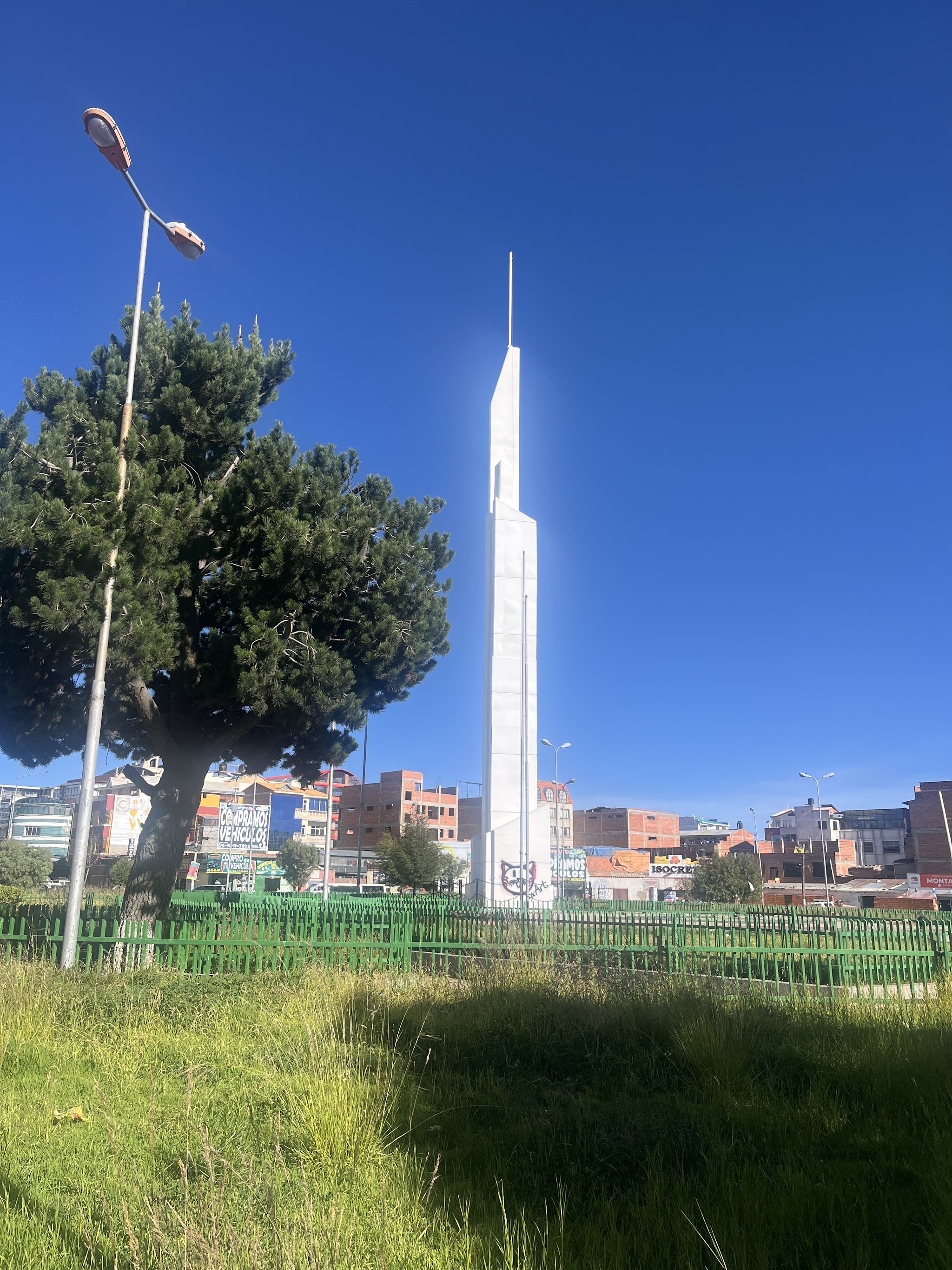 Obelisk Square | Hopsa