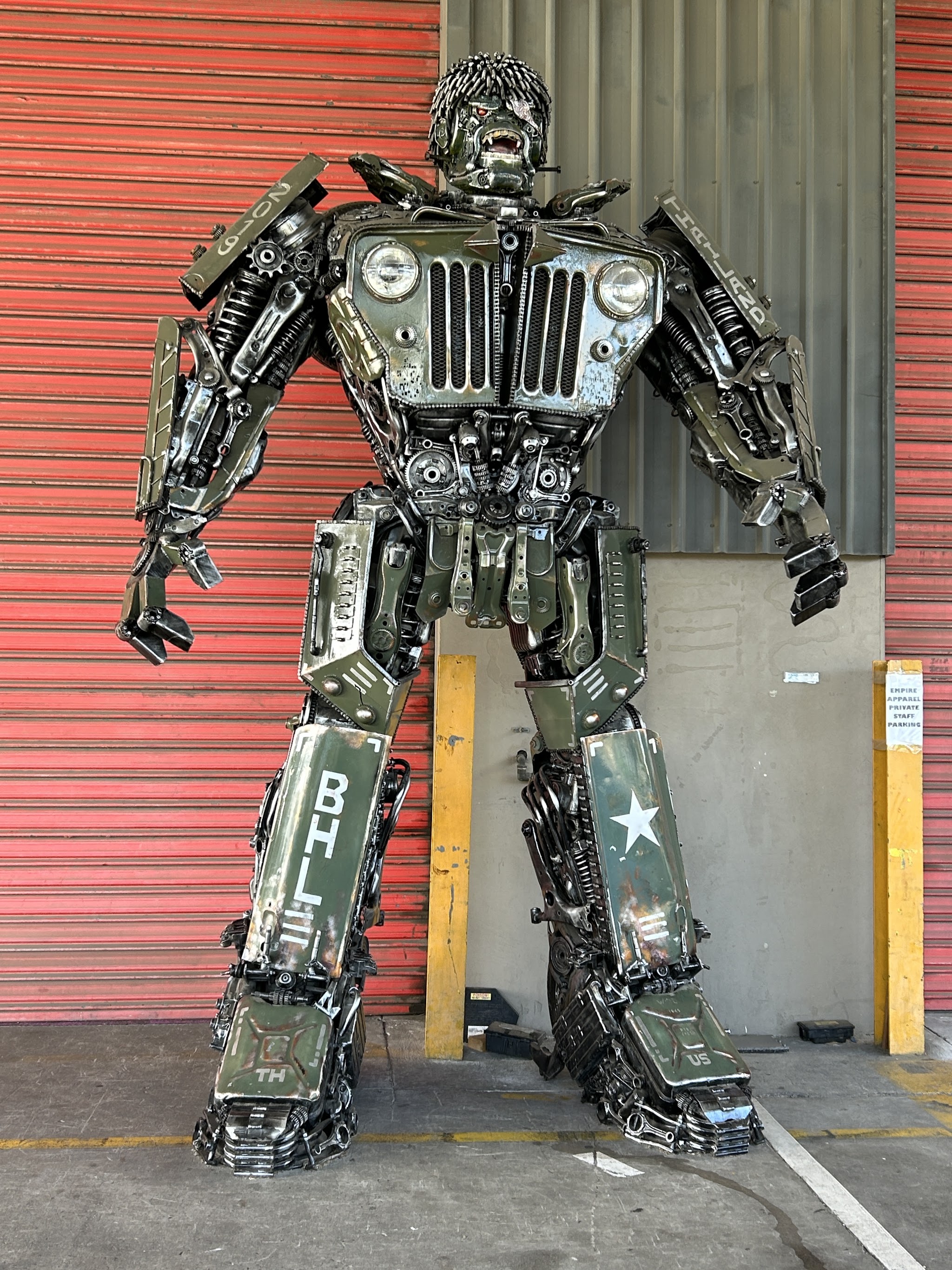 Metartworld-World's Largest Indoor Scrap Metal Art... | Hopsa