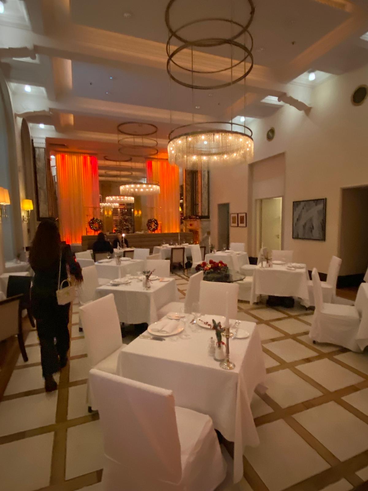 Zinfandel's Restaurant | Hopsa